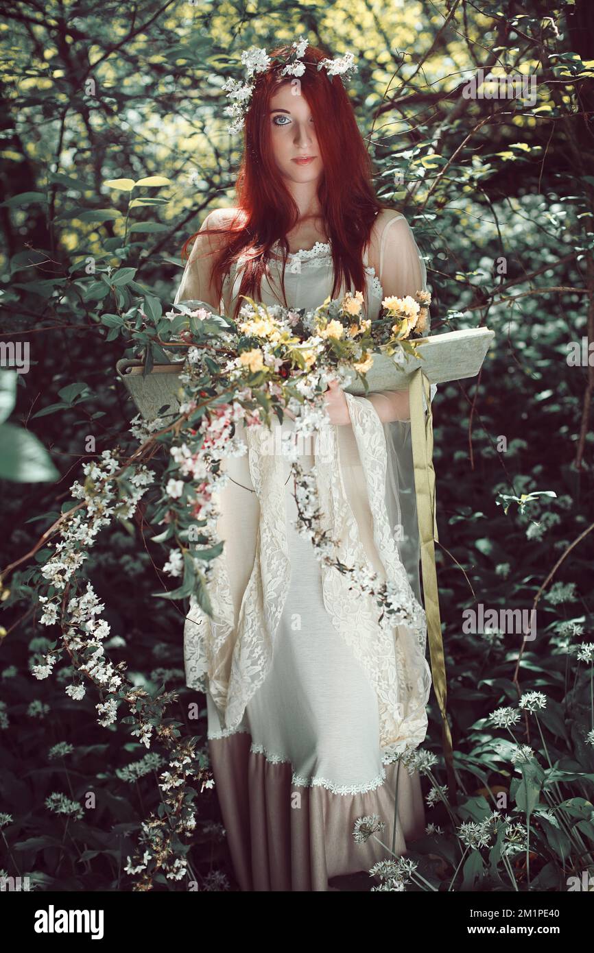 Goddess of the spring hi-res stock photography and images - Alamy