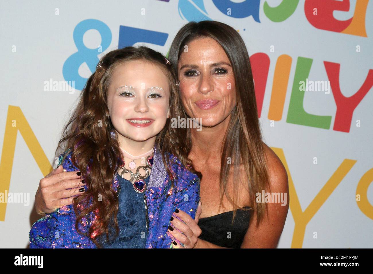LOS ANGELES - DEC 11: Quinn Annabelle Copeland, Soliel Moon Frye at the ...