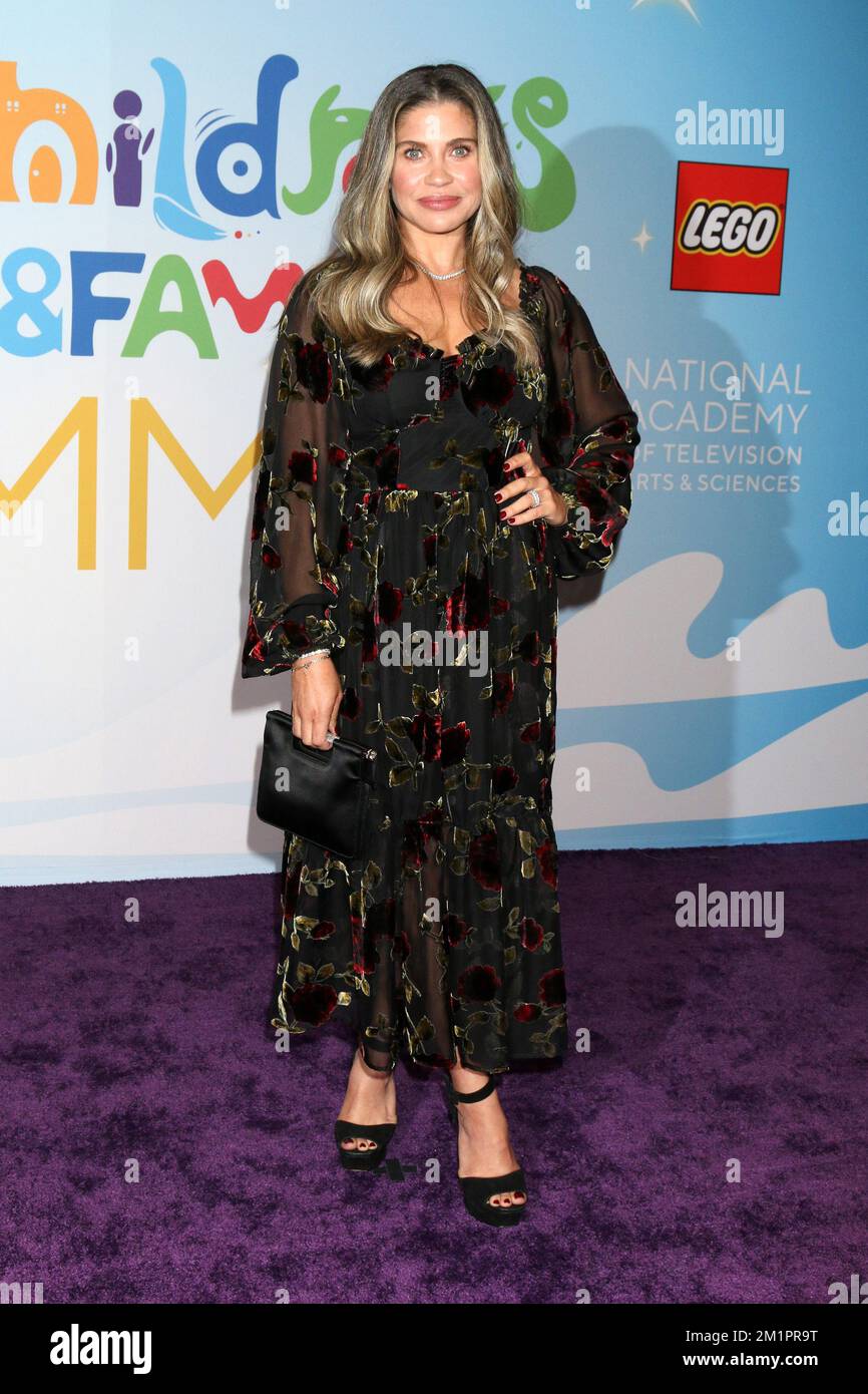 LOS ANGELES - DEC 10: Danielle Fishel at the 2022 Childrens and Family ...