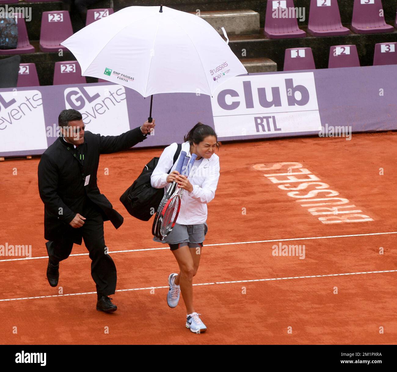 US Jamie Hampton leaves the court during the 1/8 final game between ...