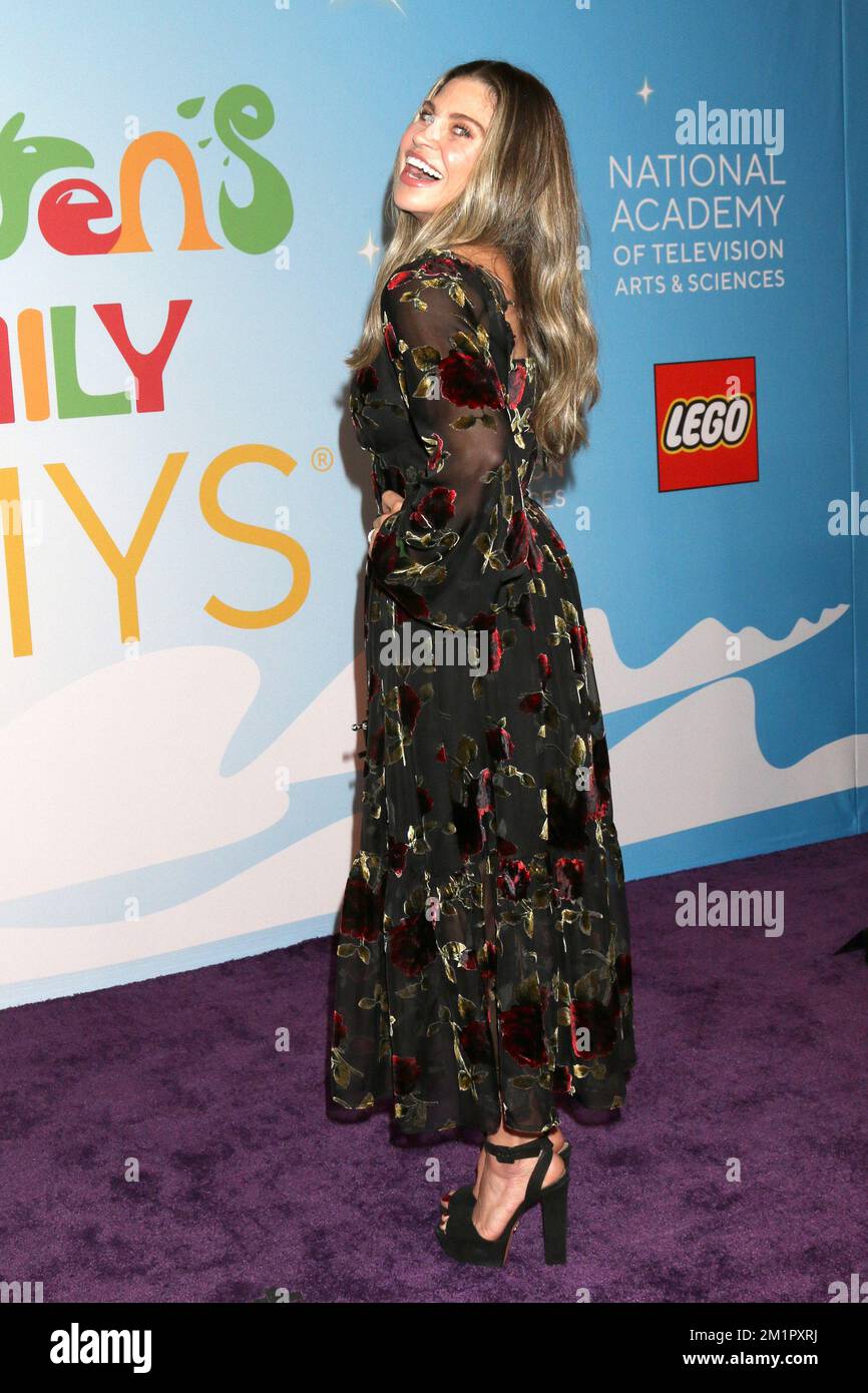 LOS ANGELES - DEC 10: Danielle Fishel at the 2022 Childrens and Family ...