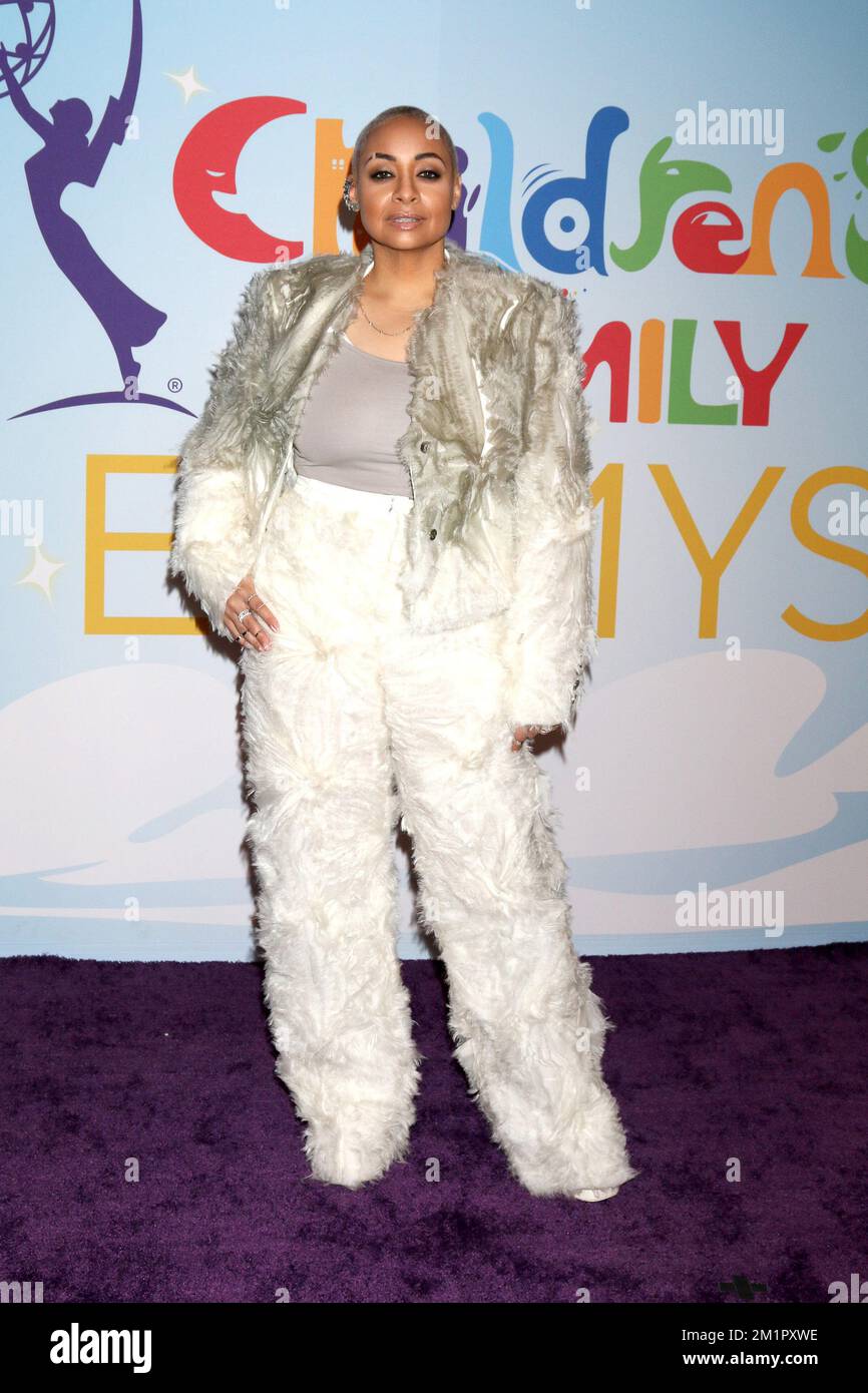 LOS ANGELES - DEC 10: Raven-Symone at the 2022 Childrens and Family ...