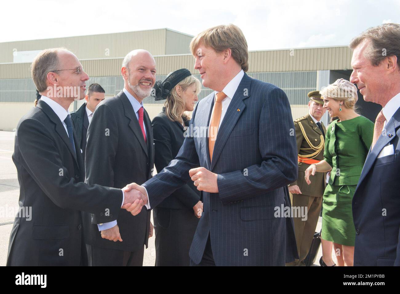 20130524 - LUXEMBOURG, LUXEMBOURG: (L-R) Luxembourg Finance minister ...