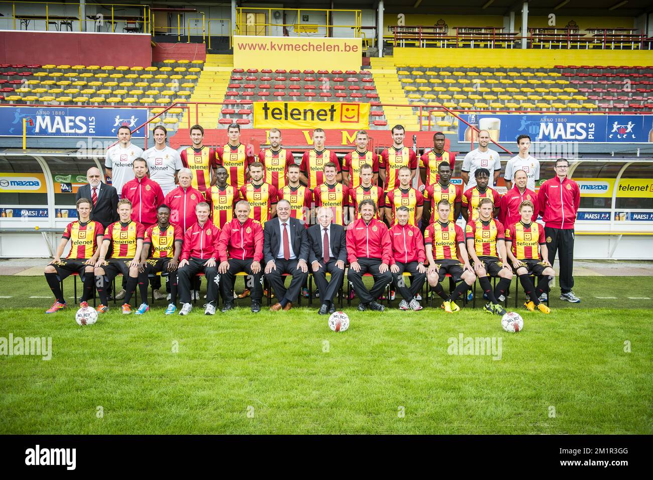 Mechelen's goalkeeper Tomislav Pacovski, Mechelen's goalkeeper Olivier ...