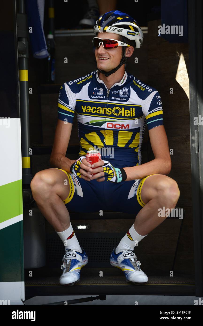 Dutch Wouter Poels of team Vacansoleil-DCM pictured before a training ...