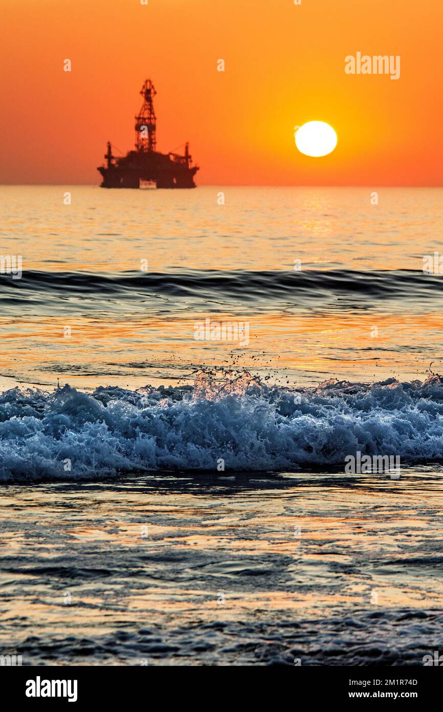The Drilling Platform "West Eclipse" awaiting maintenance outside ...