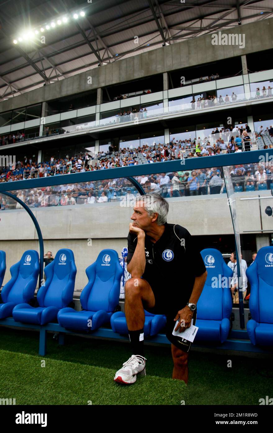 Gent's assistant coach Manu Ferrera pictured during a friendly game ...