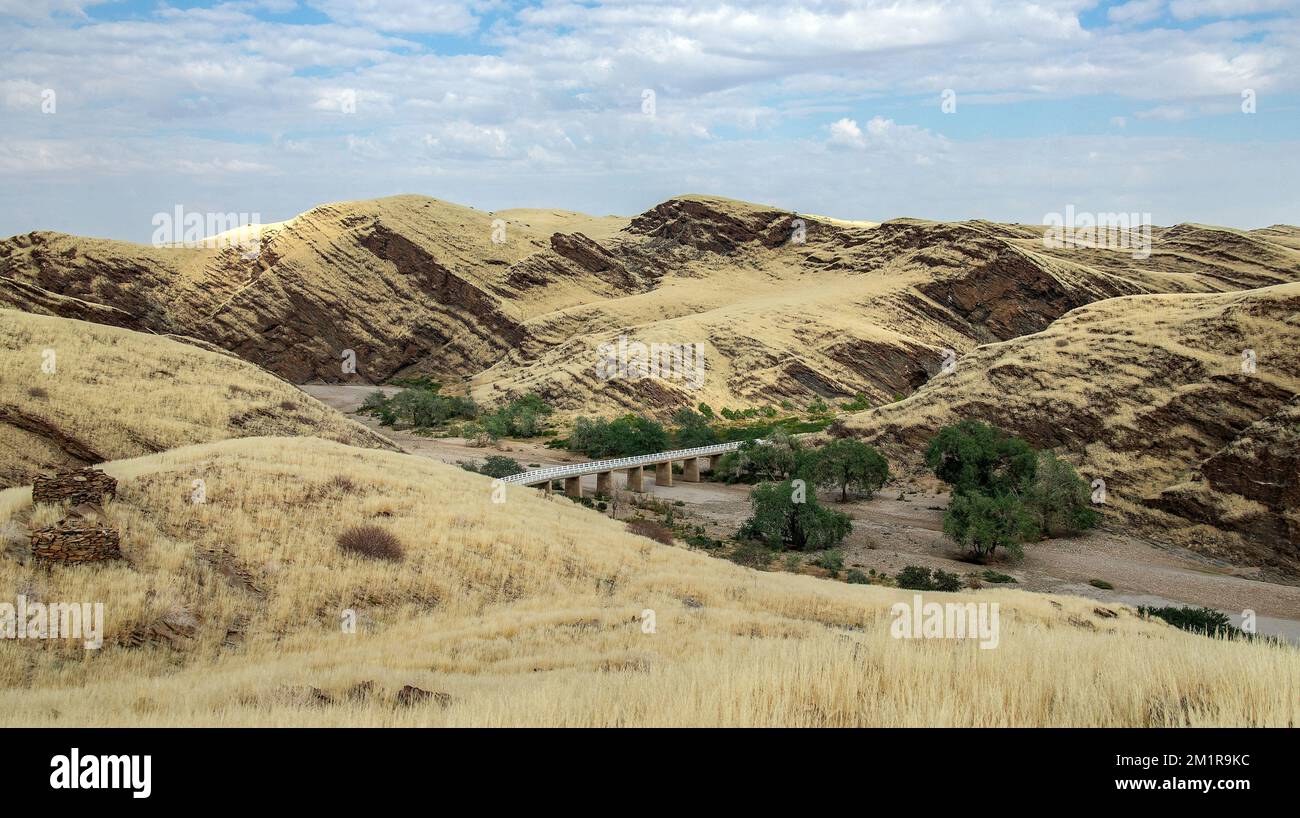 The bridge oveer the Kuiseb River in Namibia Stock Photo - Alamy