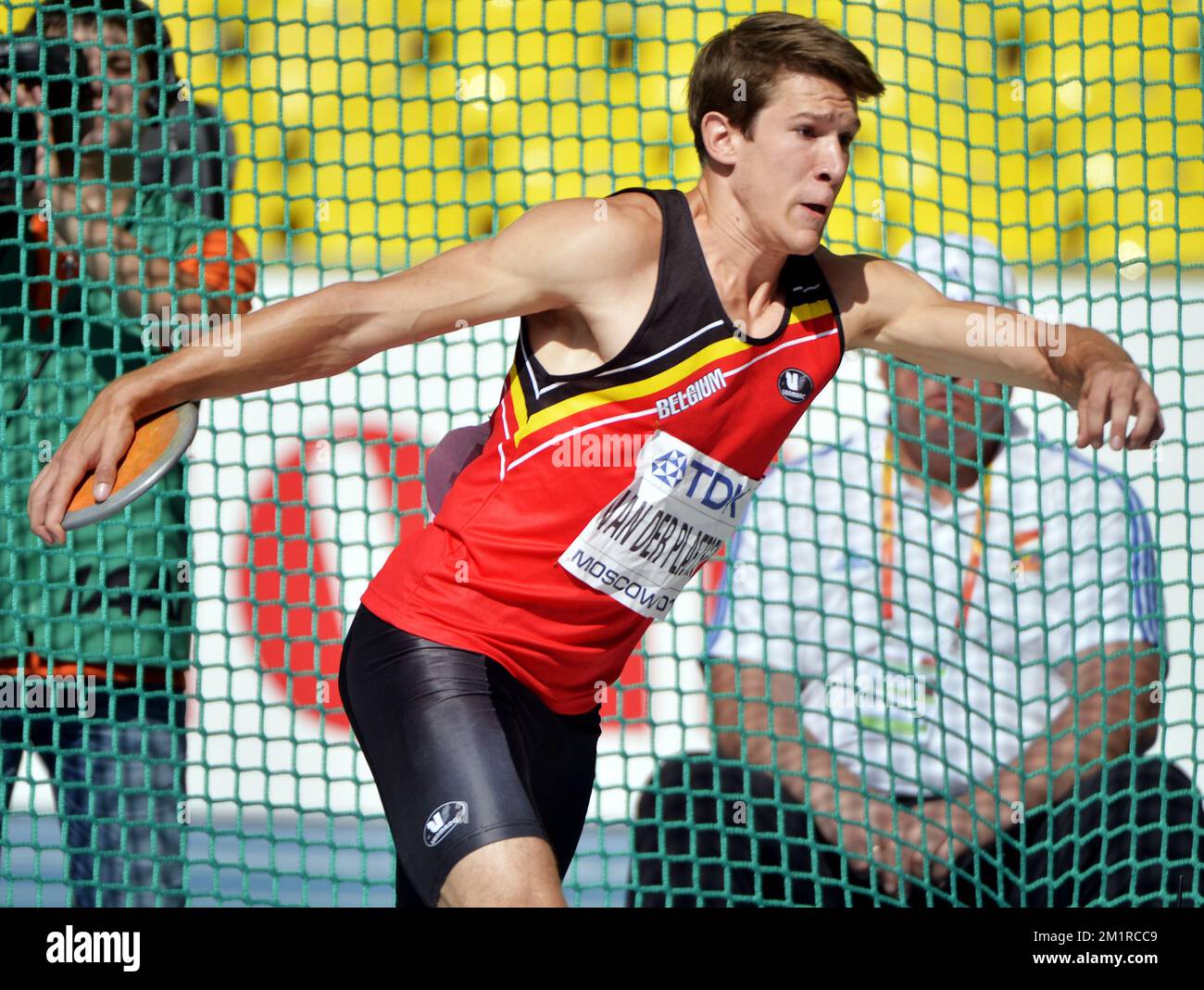 Athlete discus throw athletics discus hi-res stock photography and ...