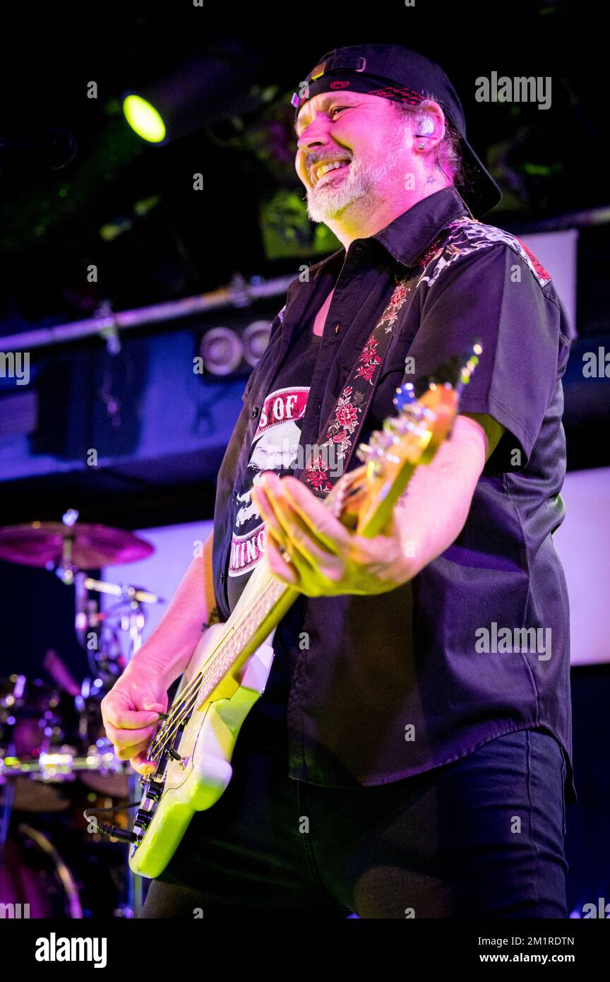 Lee Small on bass Stock Photo - Alamy