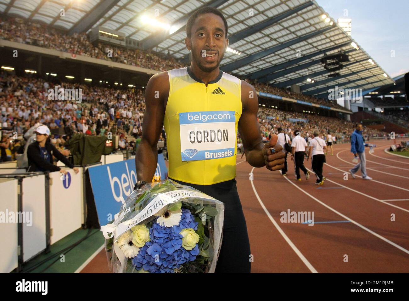 Trinidad's Jehue Gordon celebrates after winning the men's 400m hurdles ...