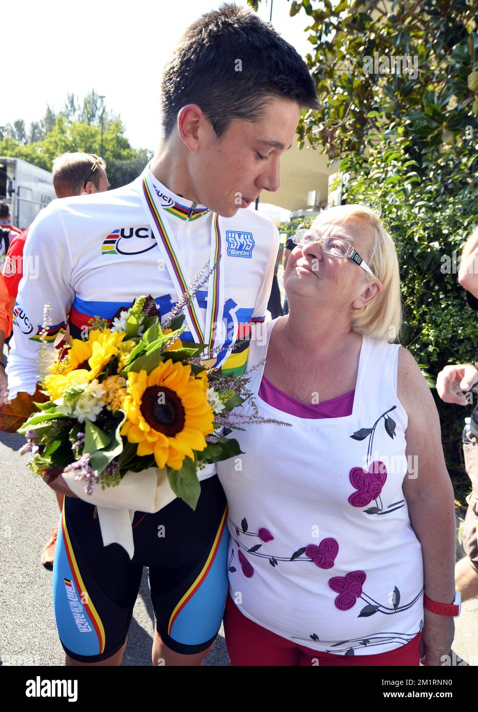 20130924 - FIRENZE, ITALY: Igor Decraene celebrates with a supporter ...