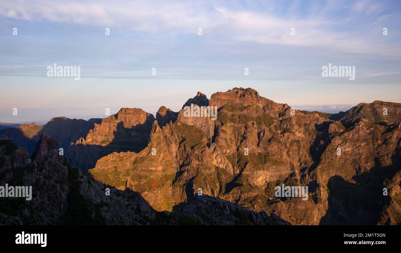 Pico do areeiro madeira sunrise hi-res stock photography and images - Alamy
