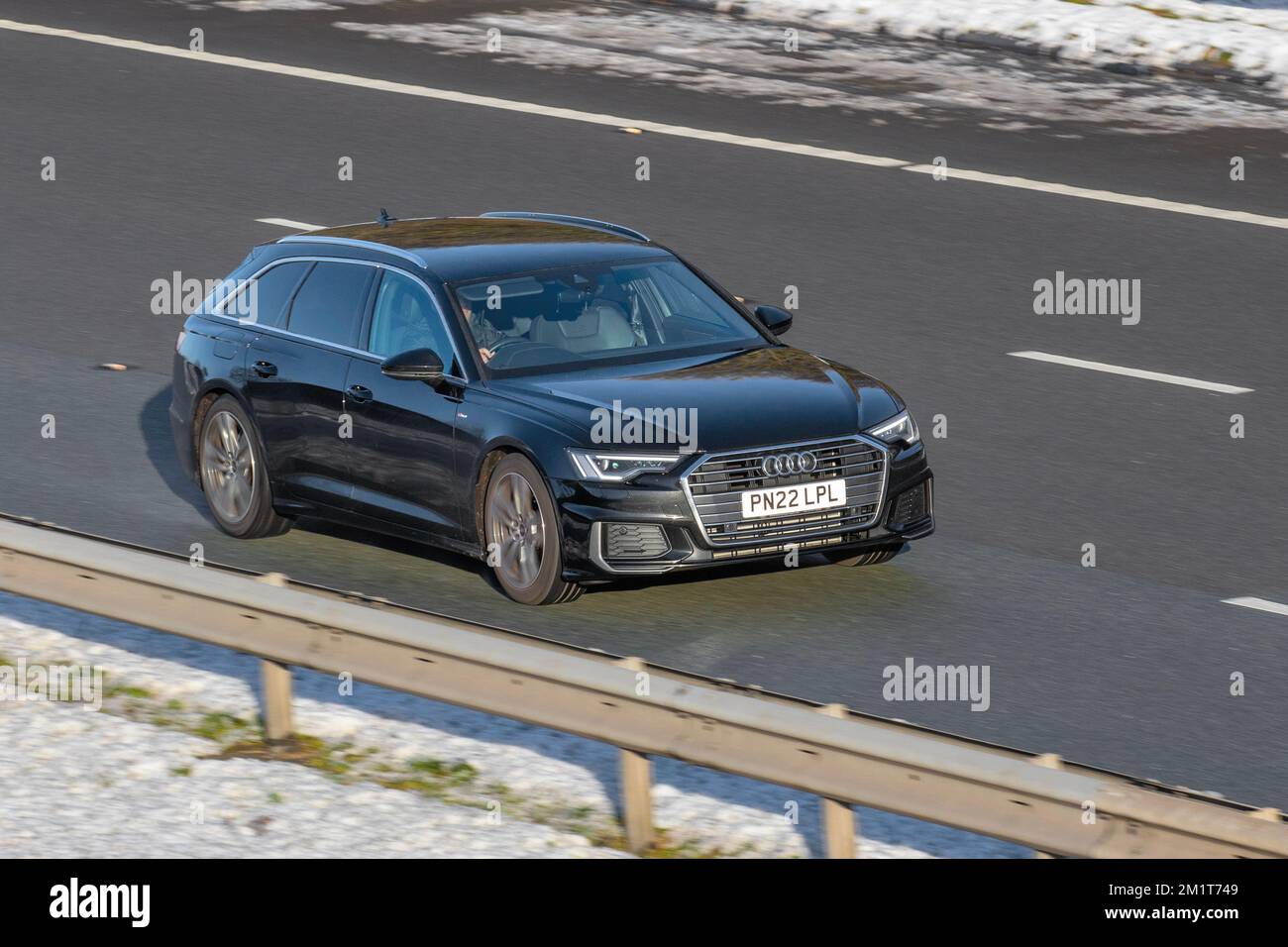 40 tfsi 204 s tronic 12v mhev auto start stop hi-res stock photography and images - Alamy