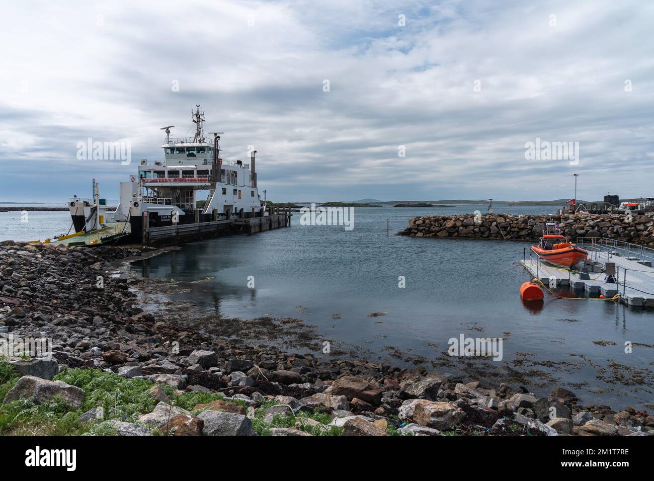 Calmac ferry mv loch portain hi-res stock photography and images - Alamy