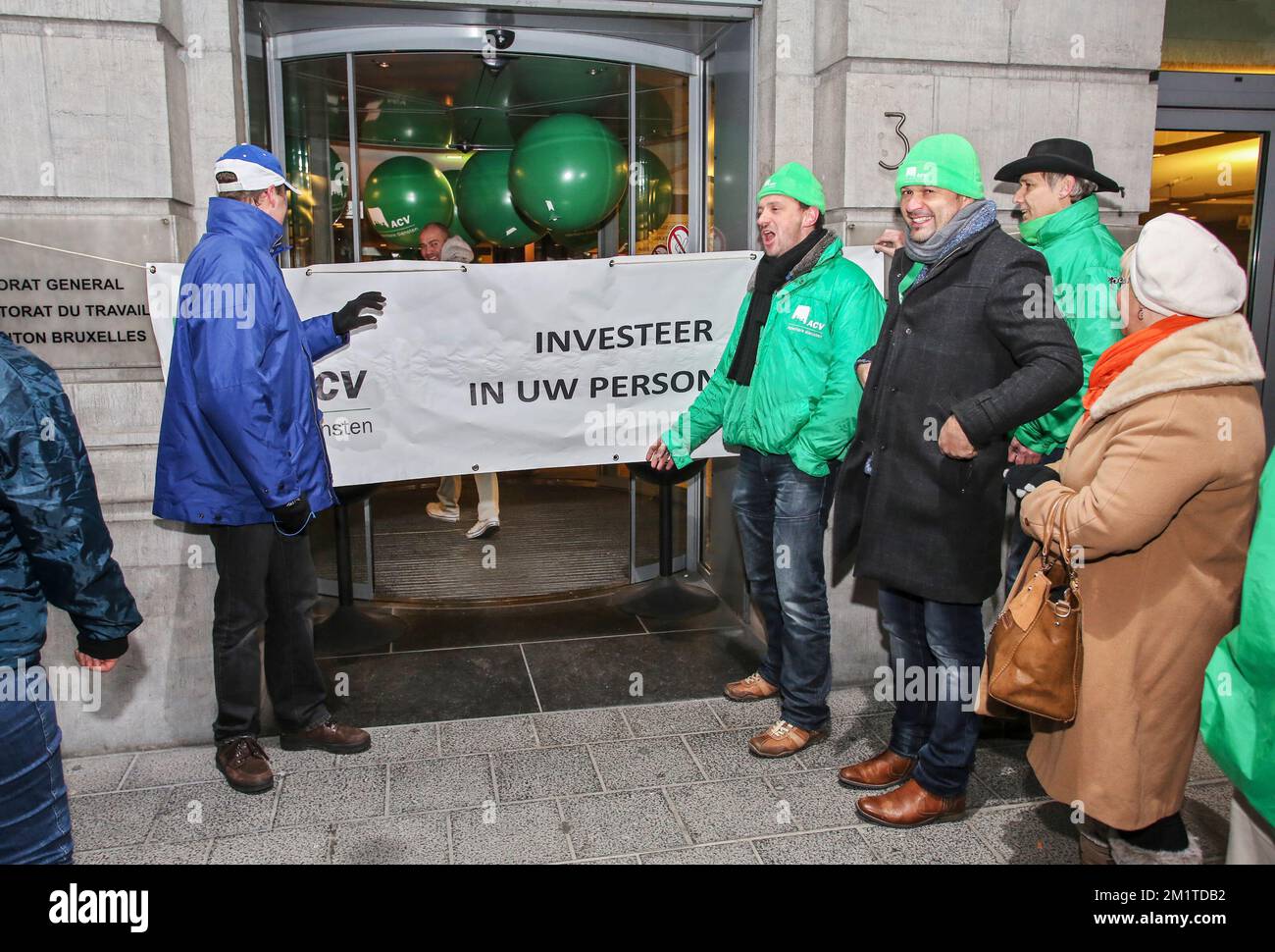20131213 - BRUSSELS, BELGIUM: Personnel on strike form a symbolic ...