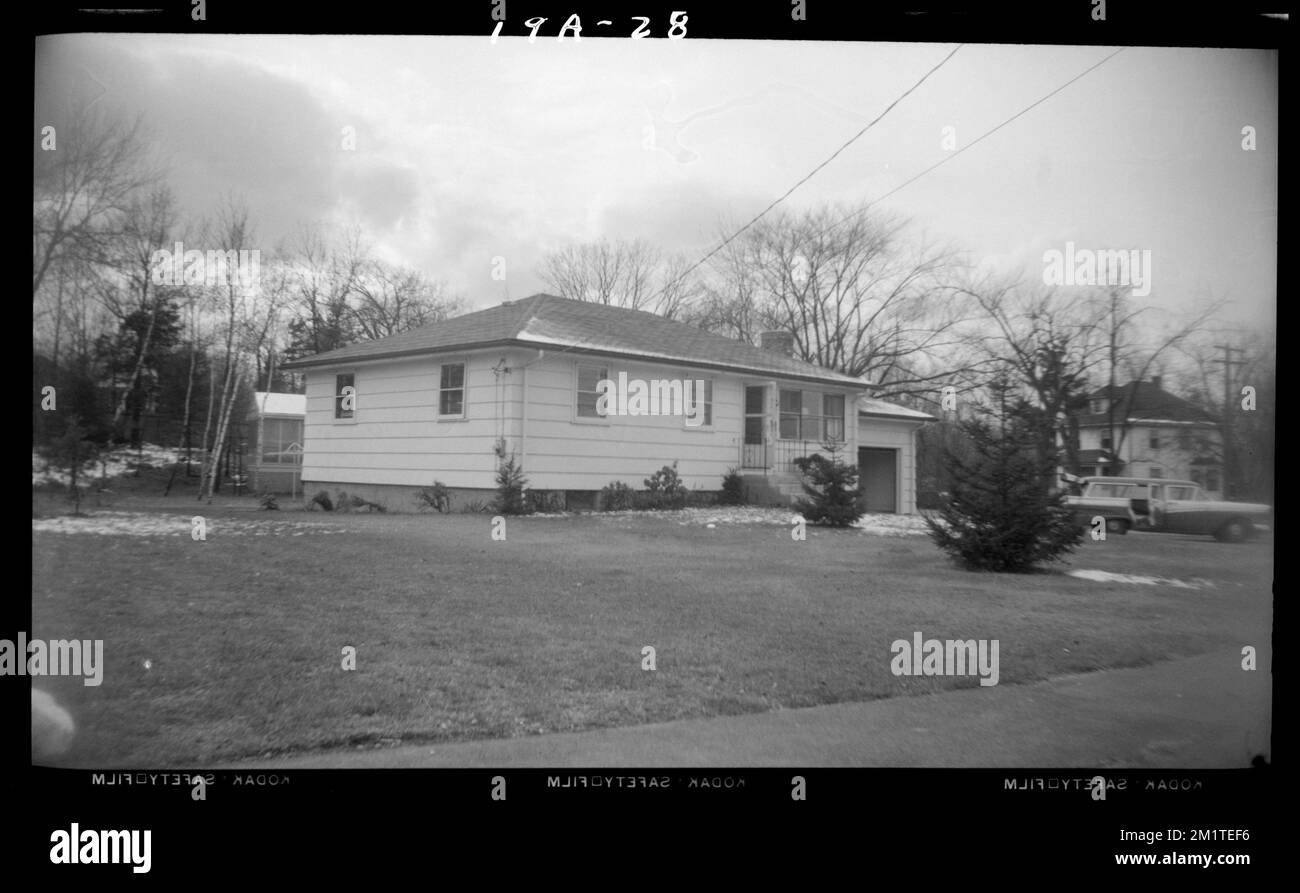 Bellvue Drive #28 , Houses. Needham Building Collection Stock Photo - Alamy
