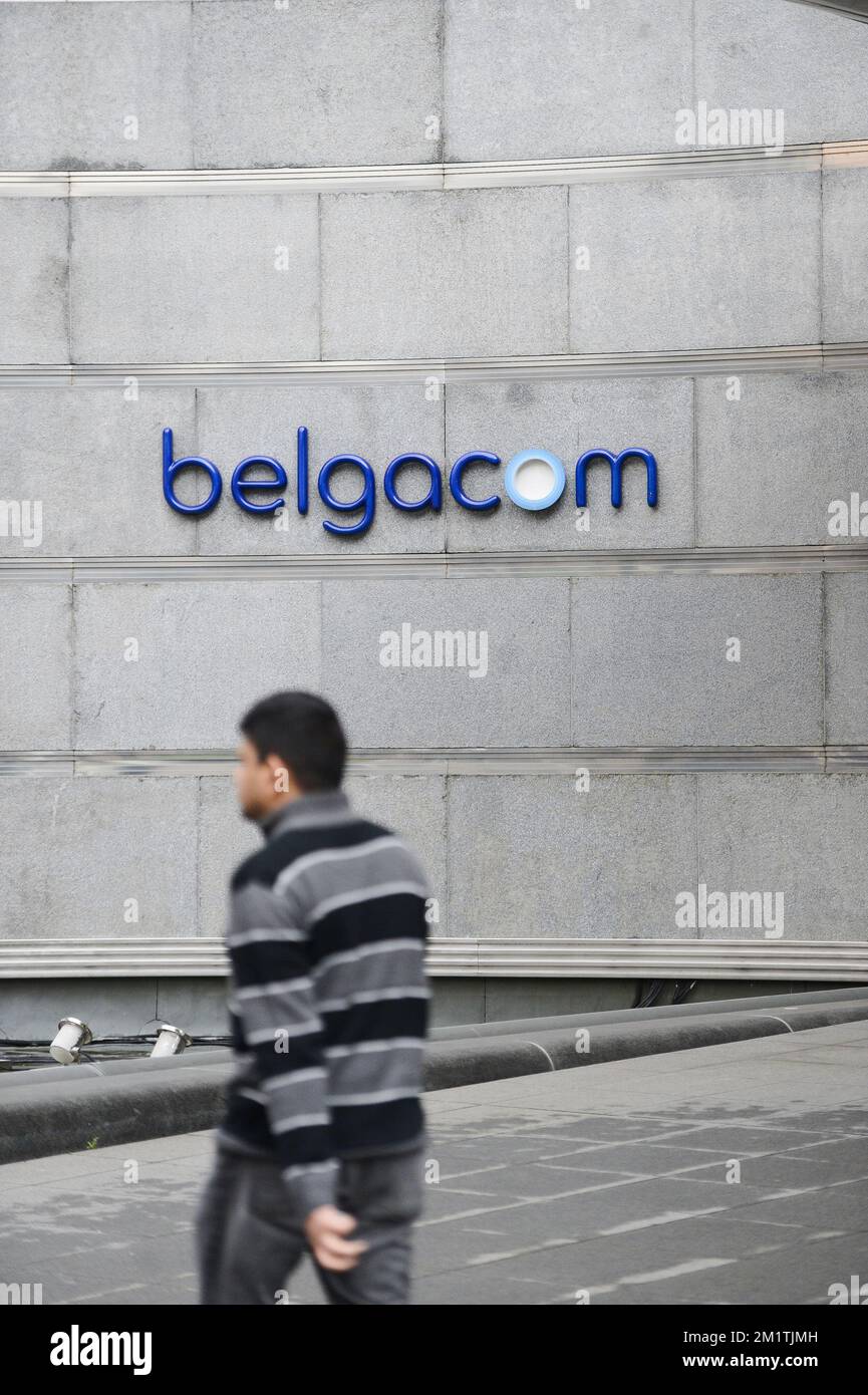 Serious logo hi-res stock photography and images - Alamy