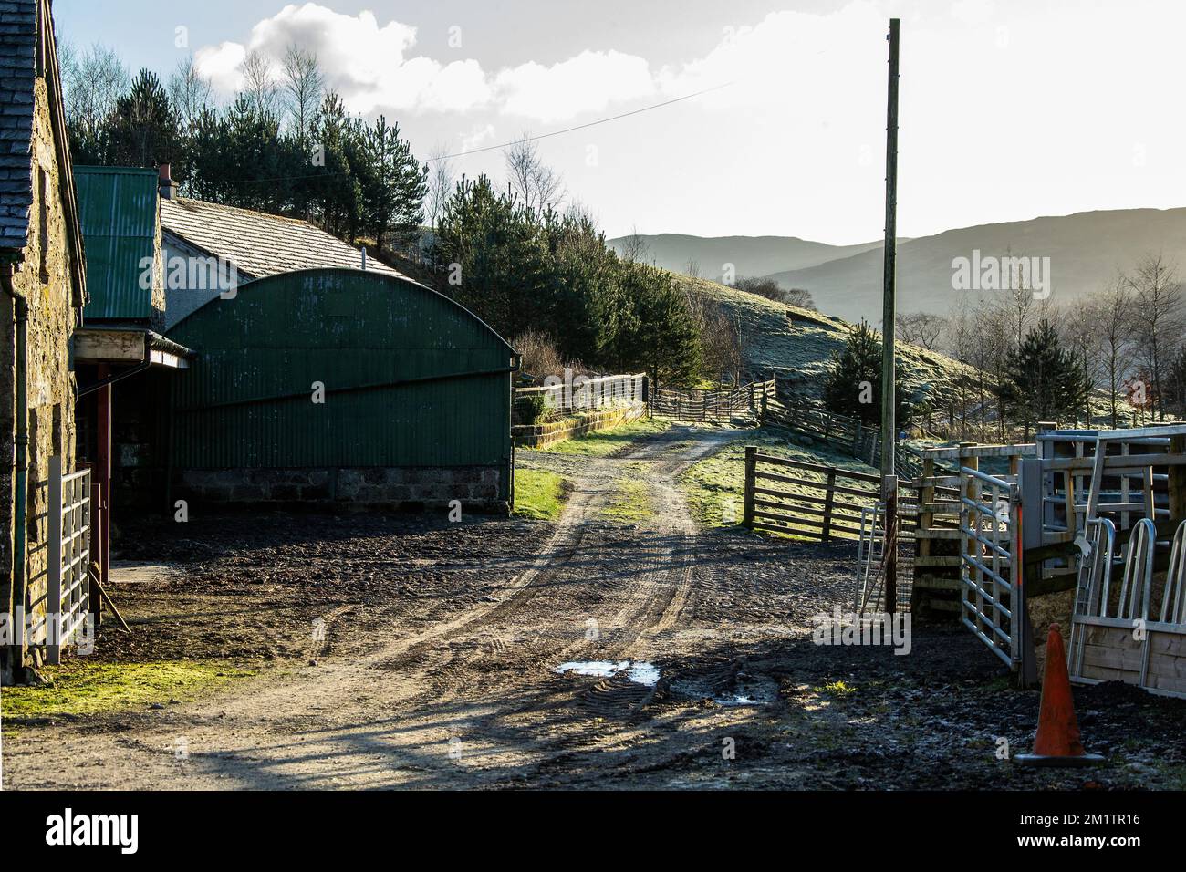 Muddy farmyard hi-res stock photography and images - Alamy