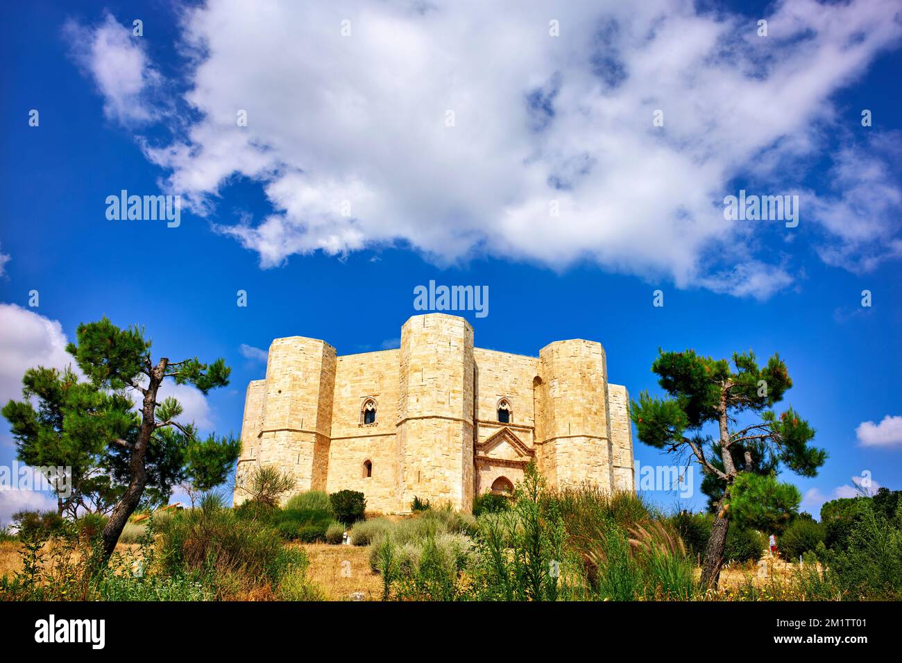 Apulia Puglia Italy. Castel del Monte Stock Photo - Alamy