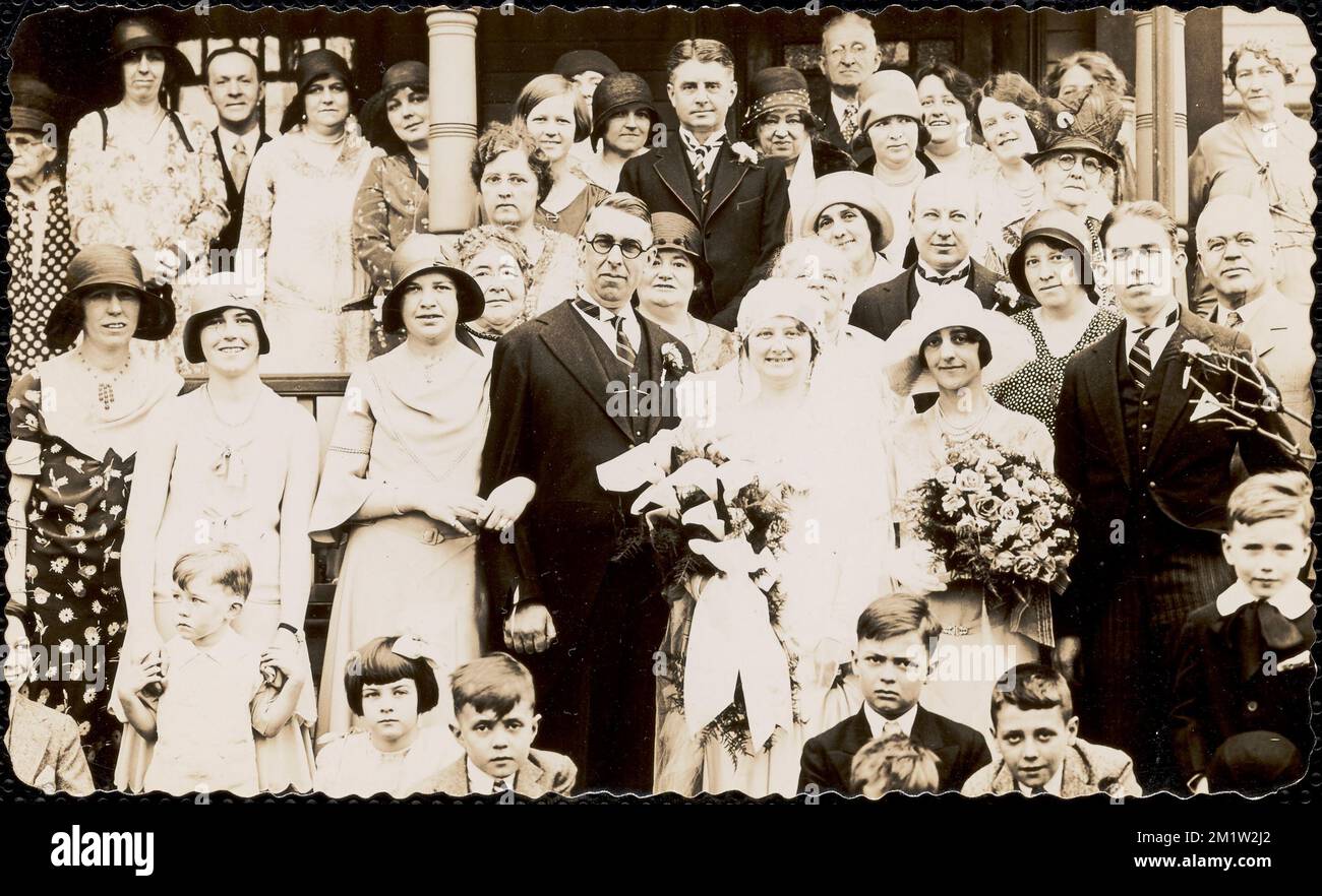 Big crowd at the wedding of Mr. Francis G. White and Miss Lizbeth C ...