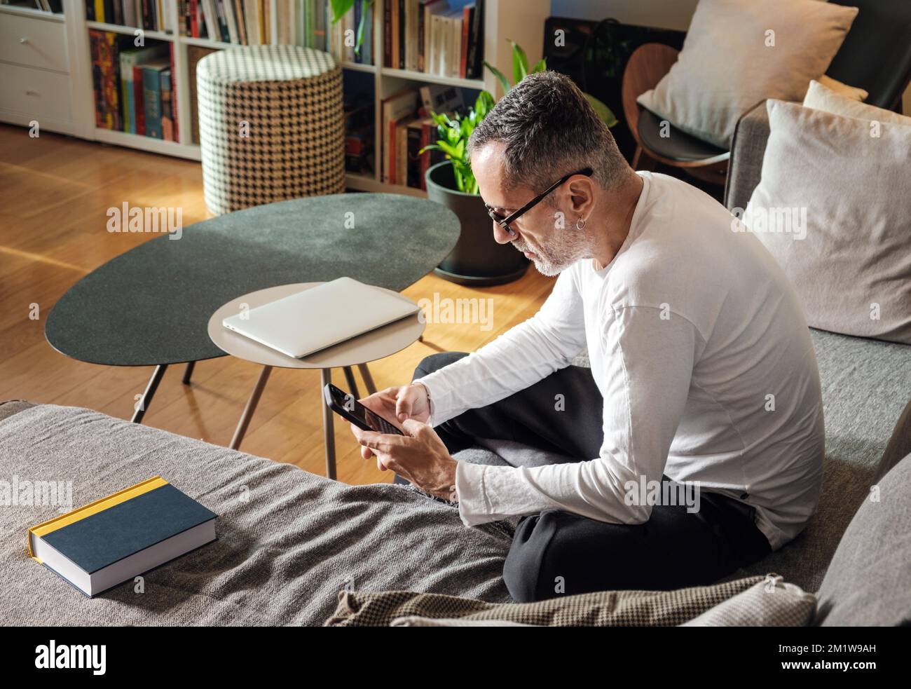 Text scrolling hi-res stock photography and images - Alamy