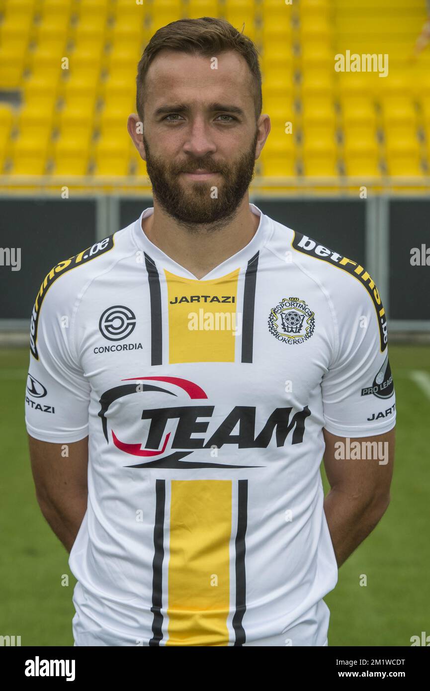 Football top half photographer photo hi-res stock photography and ...