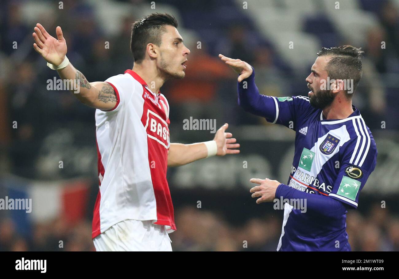 20141026 - BRUSSELS, BELGIUM: Standard's Jorge Teixeira and Anderlecht ...