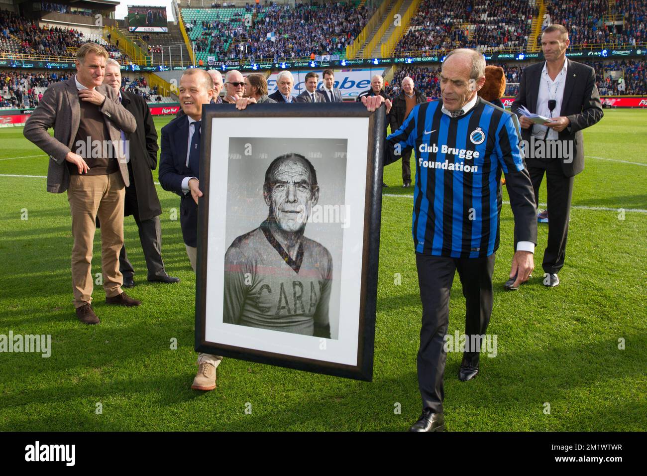 20141026 - BRUGGE, BELGIUM: Club's chairman Bart Verhaeghe and Former ...
