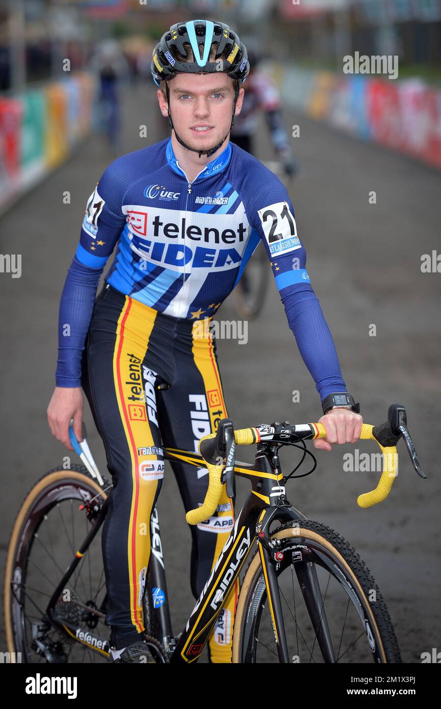 20141116 - GAVERE, BELGIUM: Belgian national champion Eli Iserbyt poses ...
