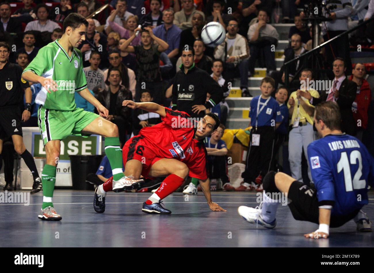 SEMI FINAL UEFA FUTSAL CUP : BOOMERANG INTERVIU MADRID V ACTION 21 ...