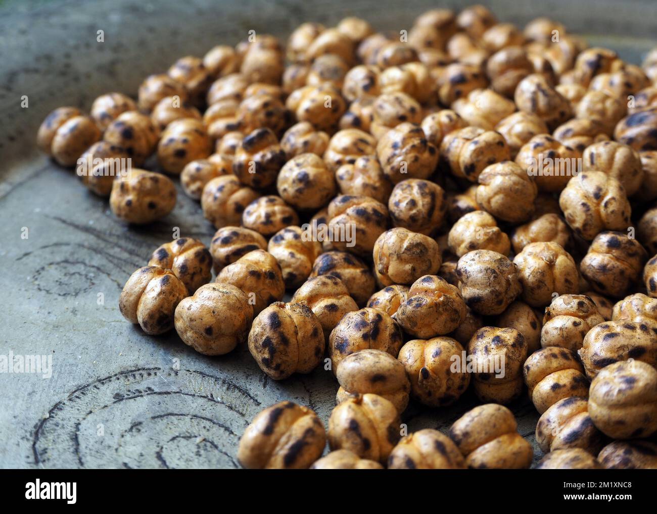 Turkish leblebi. Leblebi is a healthy snack made from roasted chickpeas ...