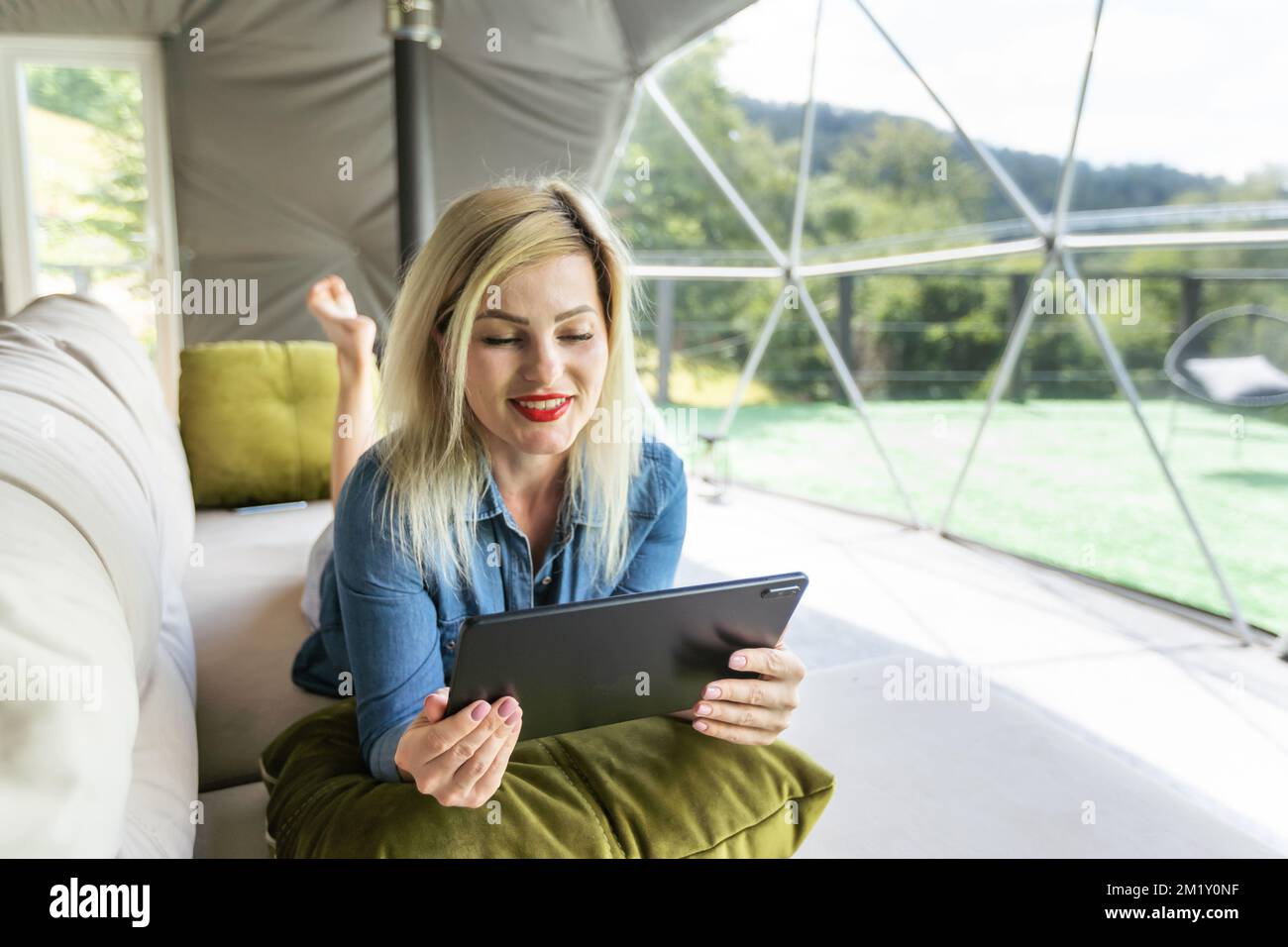 Geodome for glamping hi-res stock photography and images - Alamy