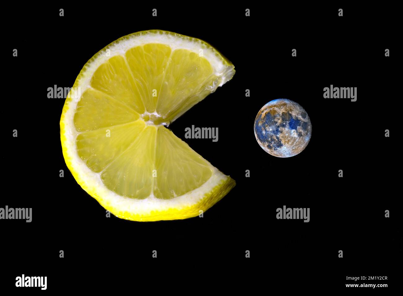 lemon wedge that simulates the famous video game Stock Photo - Alamy