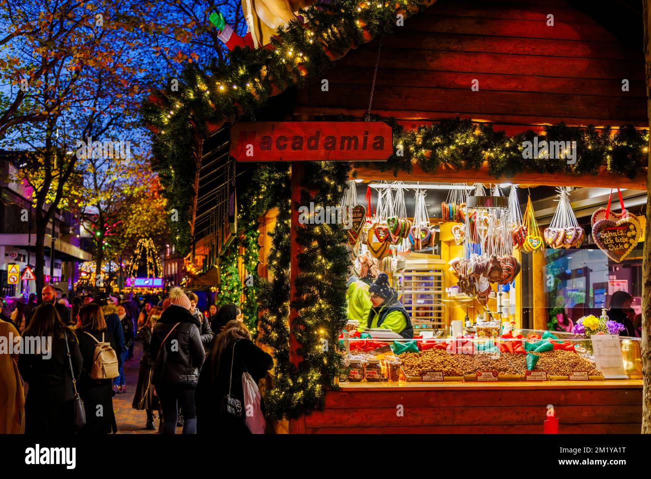 Crowded christmas market night twinkling hi-res stock photography and ...