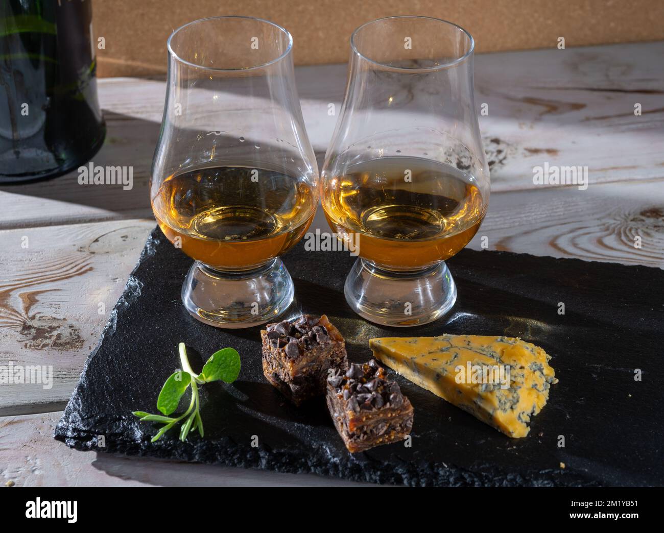 Scotch single malt and blended whisky tasting on distillery in Scotland ...