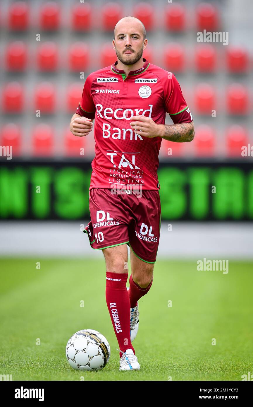 Essevee's Steve De Ridder pictured in action during the 2015-2016 ...