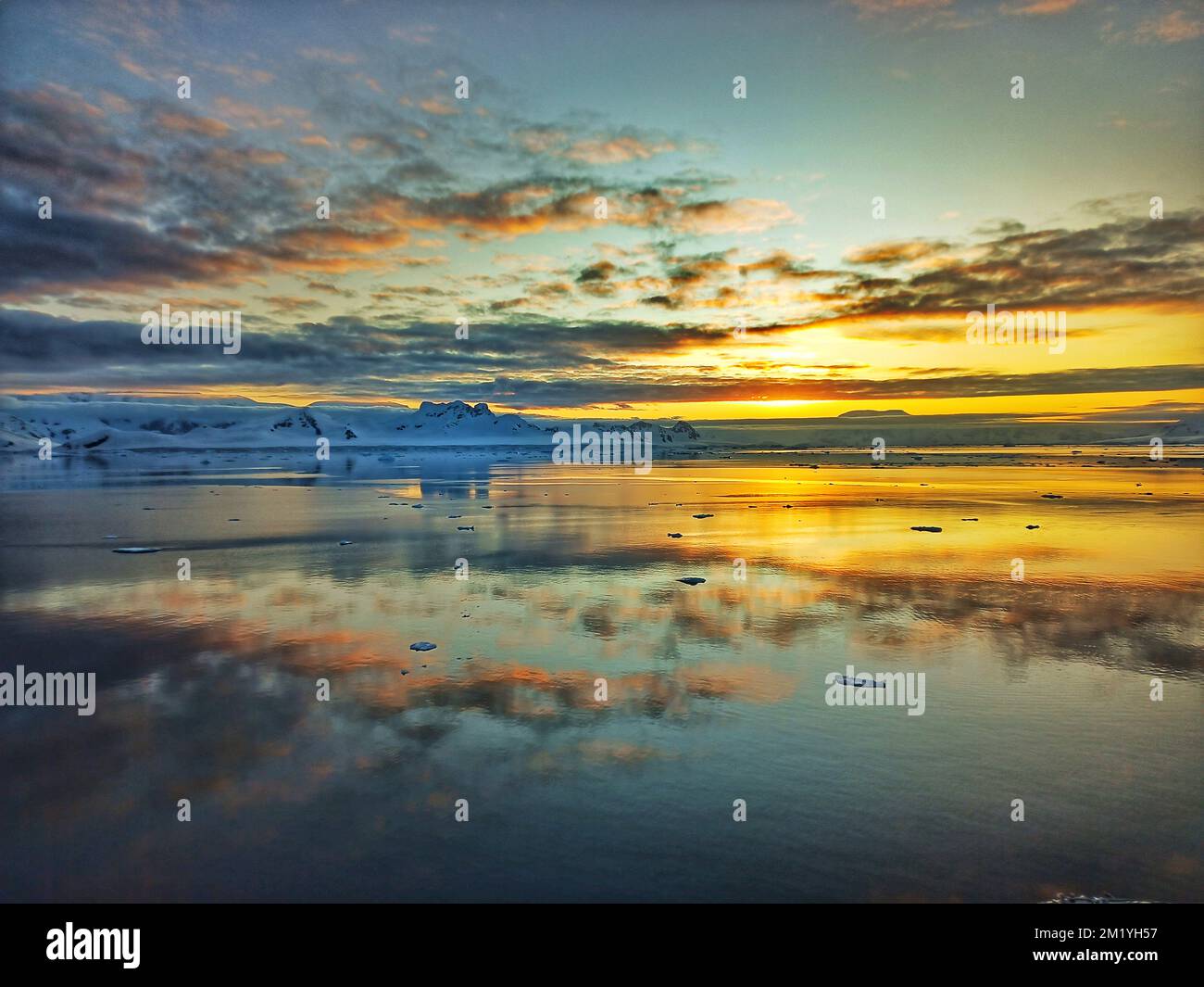 beatiful view of sunset in antarctica,antarctica landscape,atntactic ...