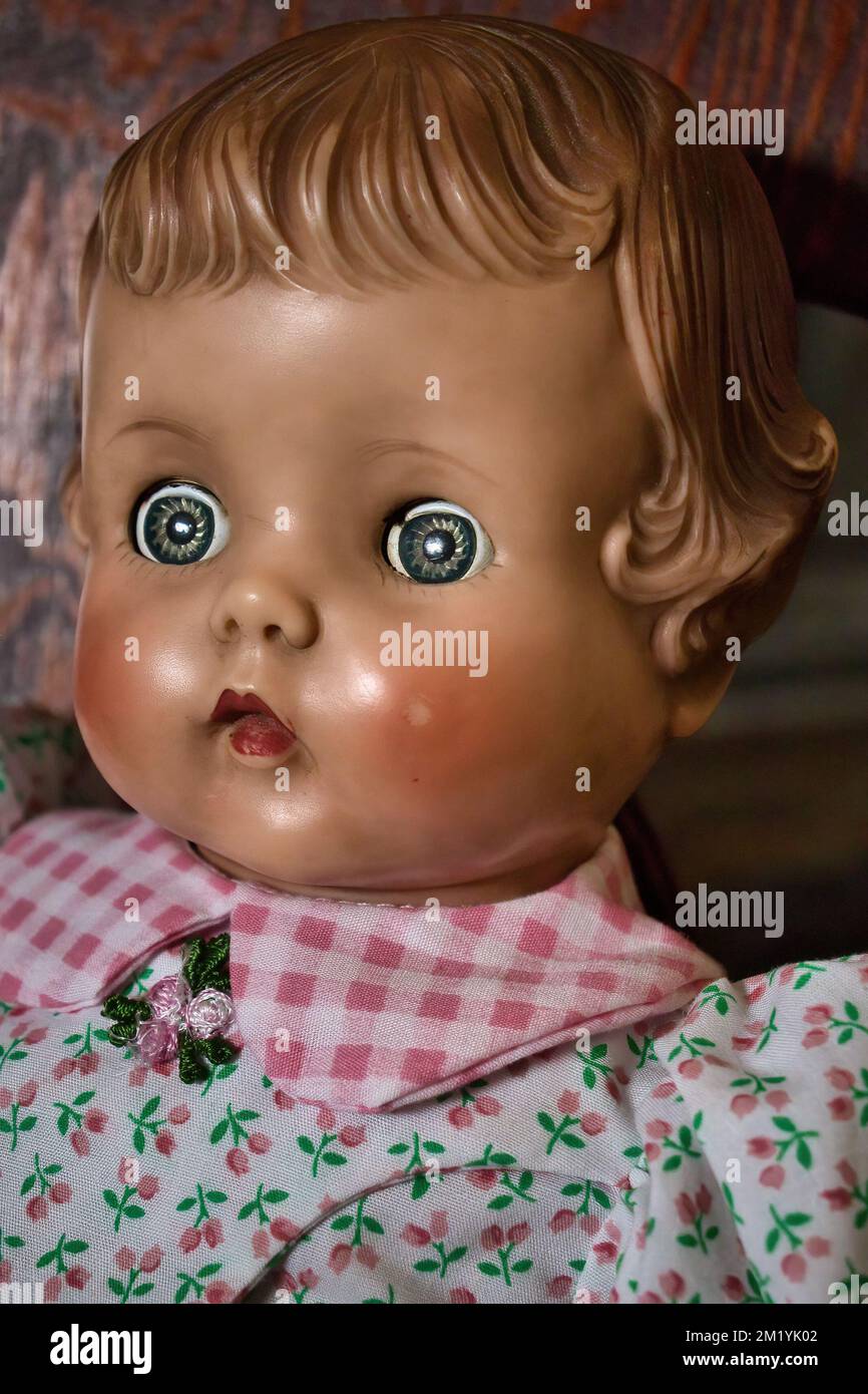 Side dolly hi-res stock photography and images - Alamy