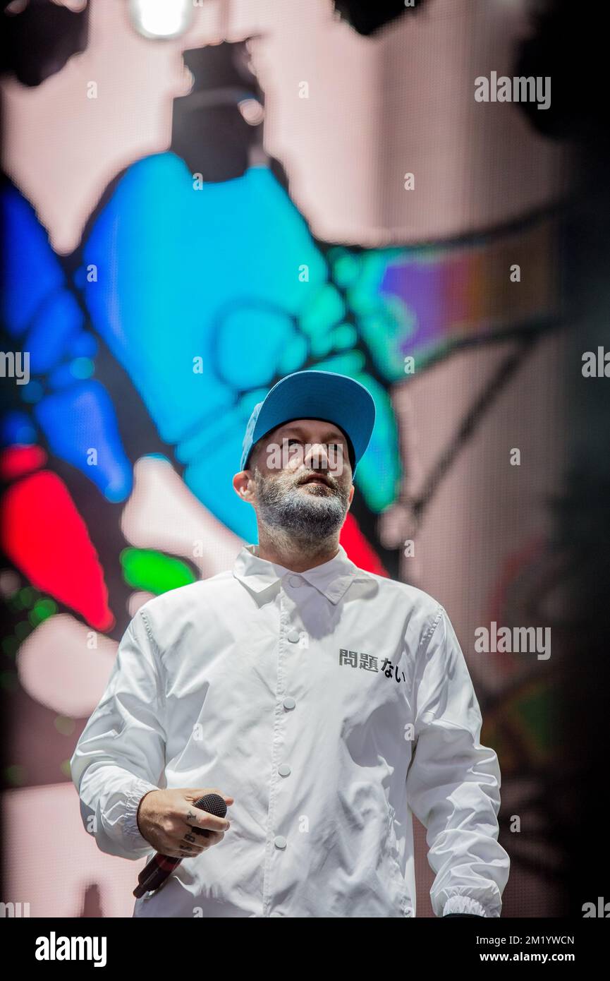 Fred durst limp bizkit performs hi-res stock photography and images - Alamy