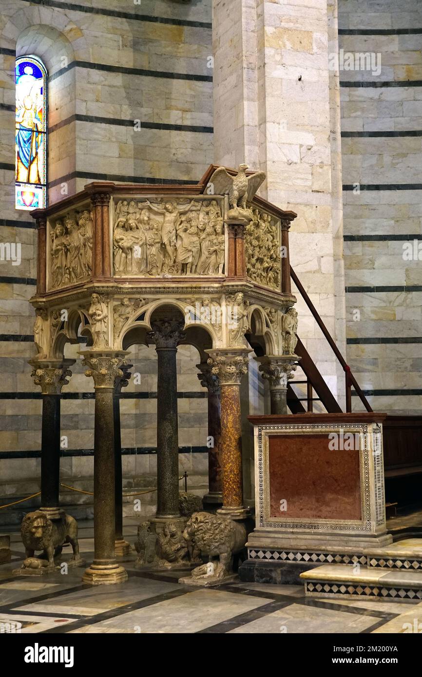 pulpit, interior, Battistero di San Giovanni, Baptistery, Piazza dei ...