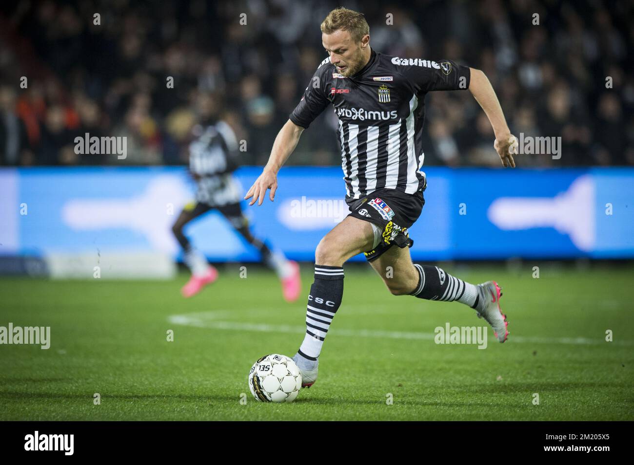 20151018 - KORTRIJK, BELGIUM: Charleroi's David Pollet pictured in ...