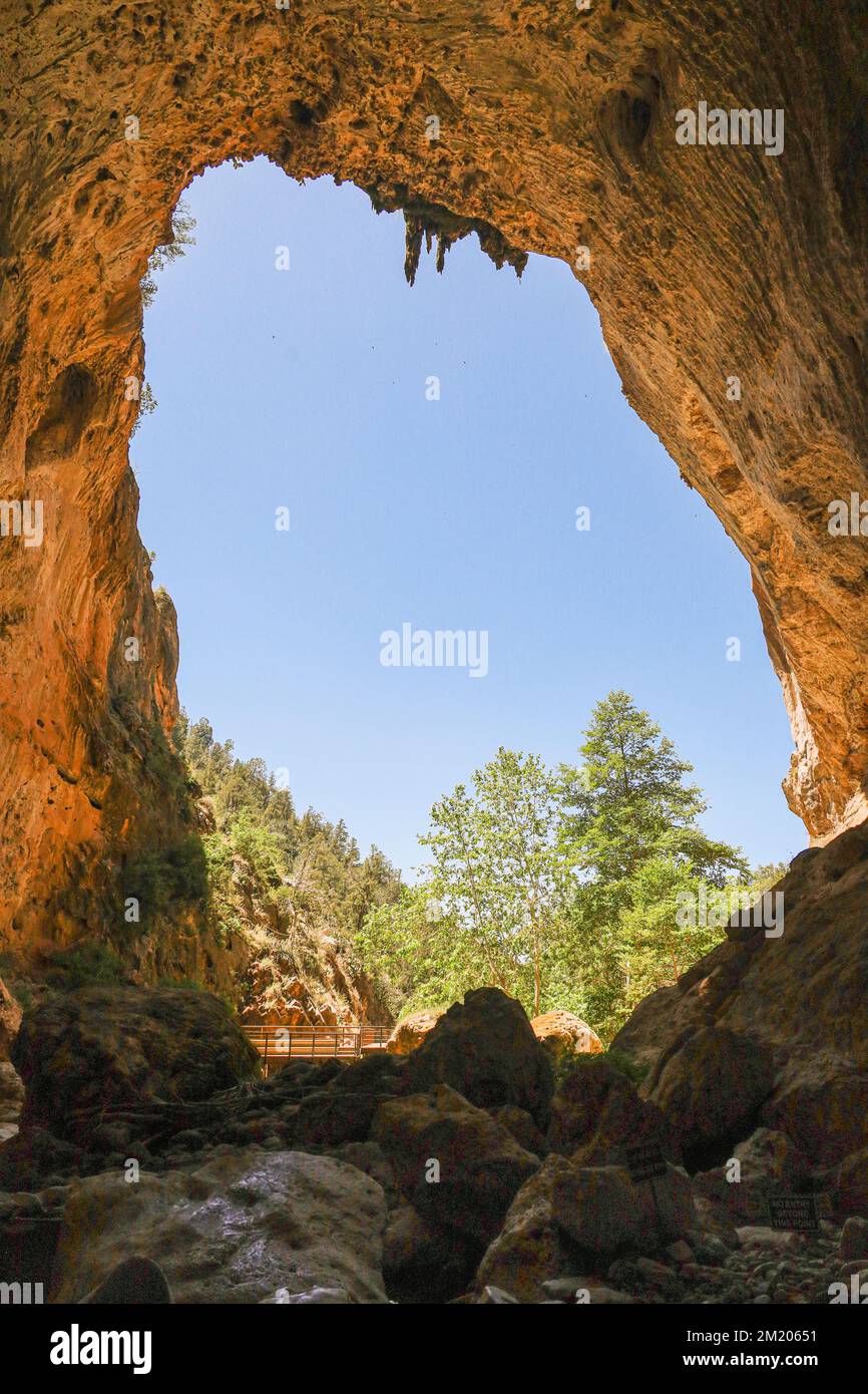 A large cave hi-res stock photography and images - Alamy