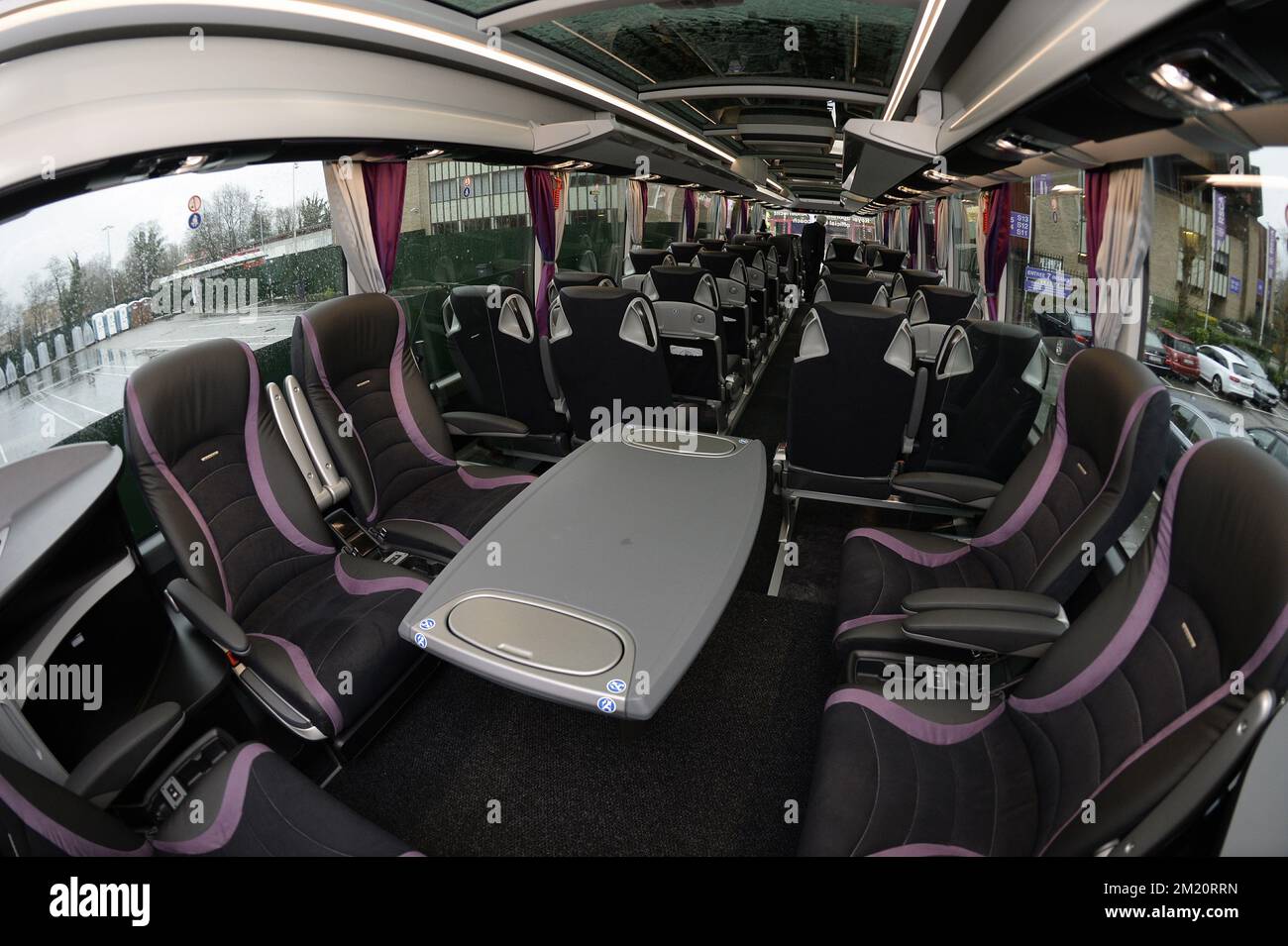 Soccer bus hi-res stock photography and images - Alamy