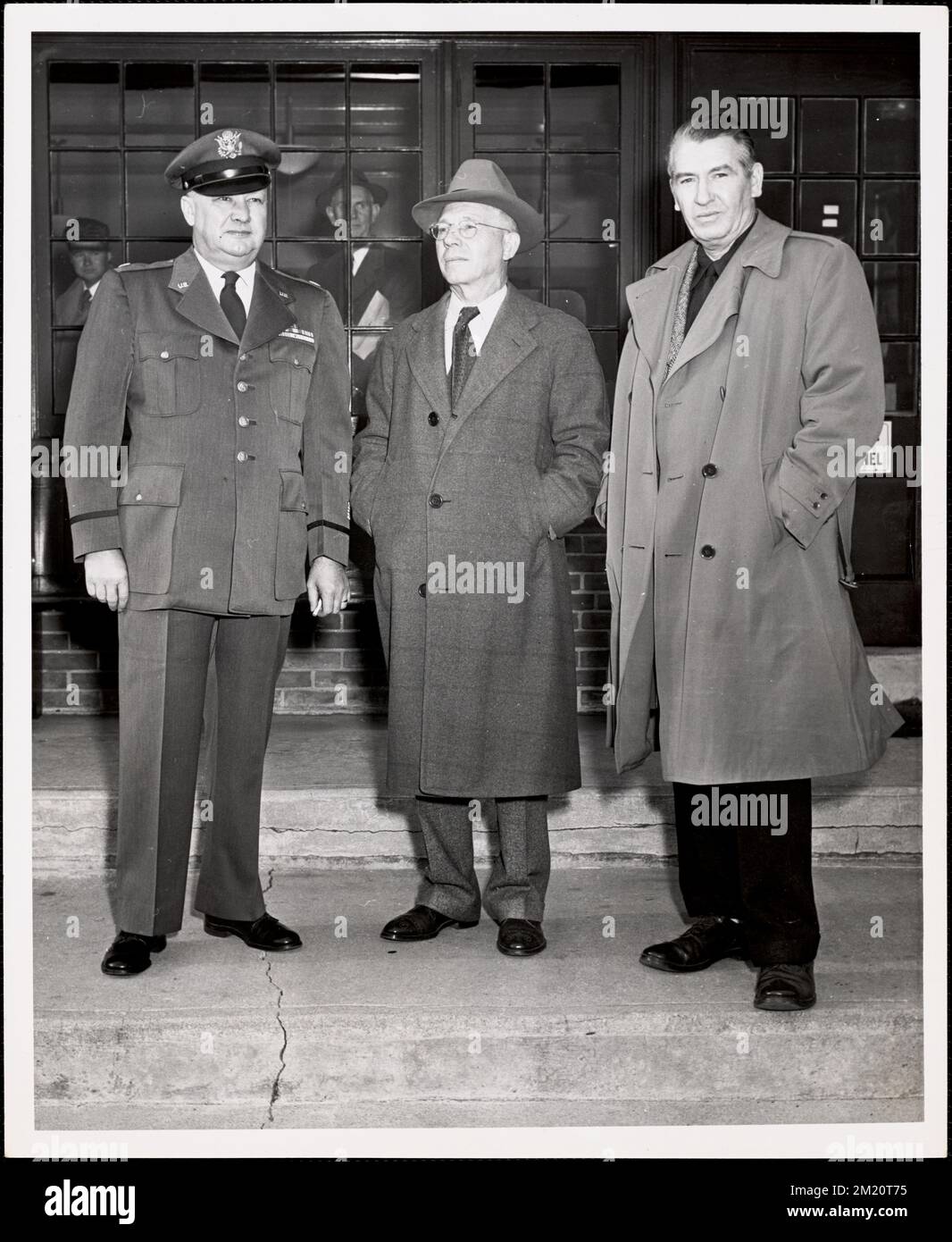 Briefing at Headquarters 32nd Air Division , Civil defense. Records of ...
