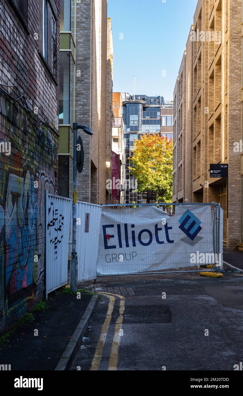Back street northern quarter manchester hi-res stock photography and ...