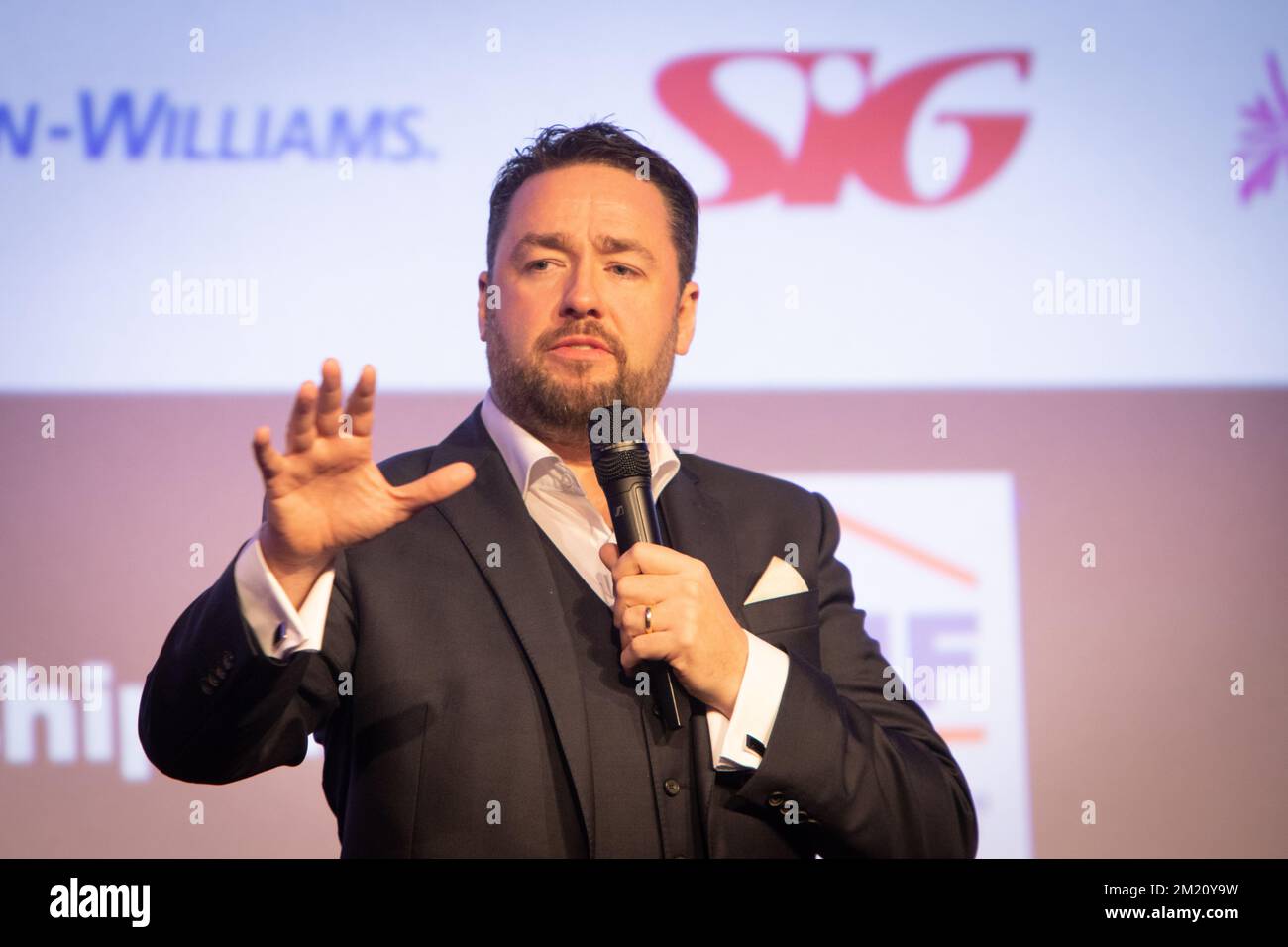 Comedian Jason Manford doing his routine Stock Photo - Alamy