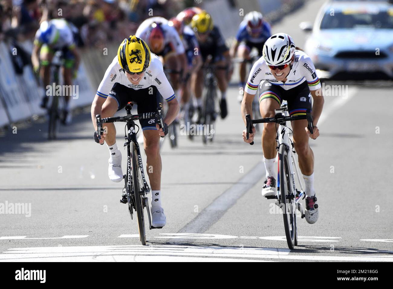 British World Champion Elizabeth Armitstead (R) wins before Swedish ...