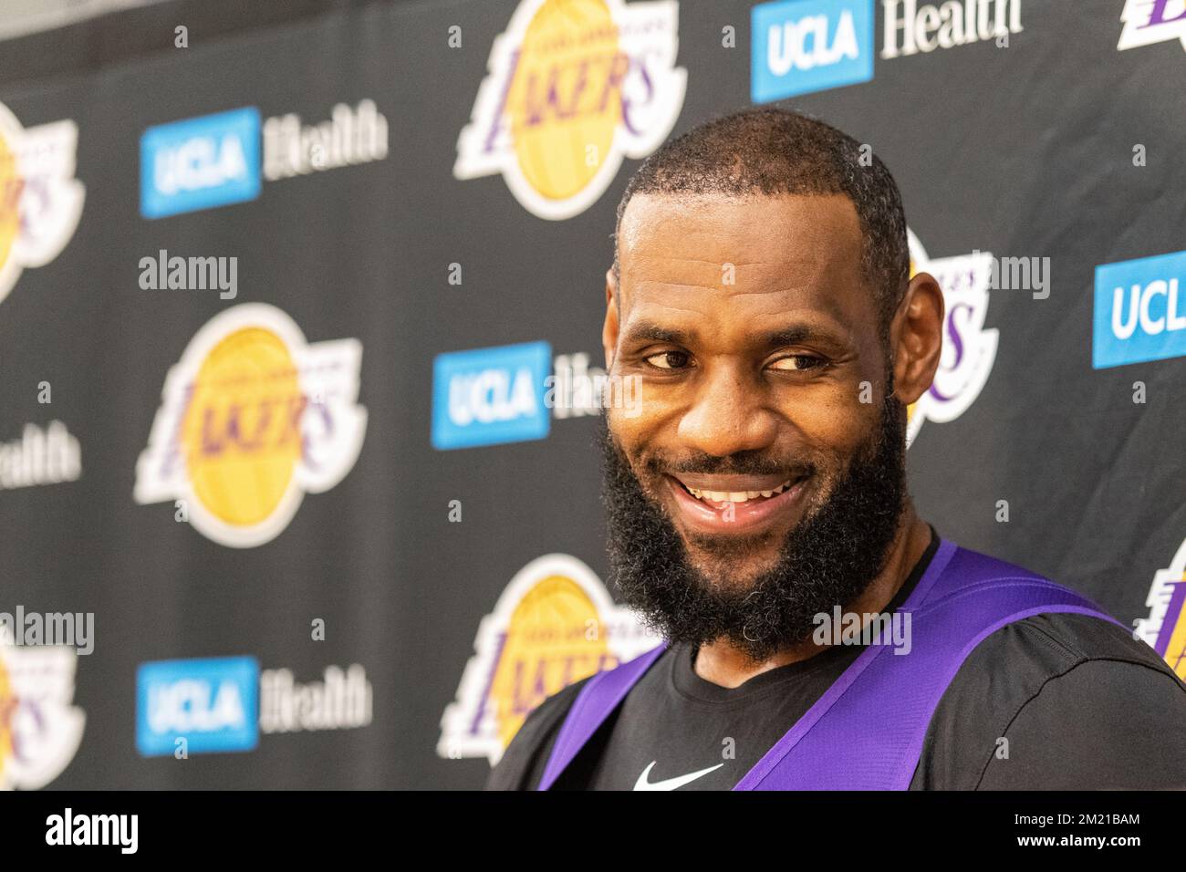 Los Angeles, USA. 13th Dec, 2022. NBA superstar LeBron James talks to ...