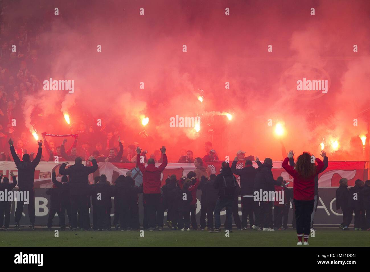 FC Antwerp supporters pictured before the match between Royal Antwerp ...